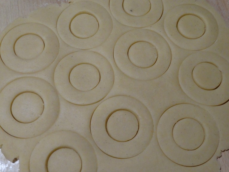Chocolate Ring Biscuits – That Cooking Thing