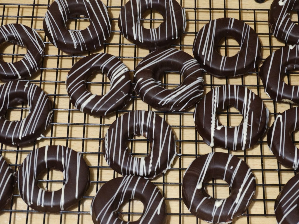 Chocolate Ring Biscuits – That Cooking Thing